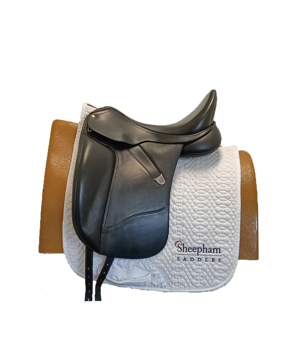 Bates Dressage Saddle 17.5" Adjustable Black | Shop our Range of ...