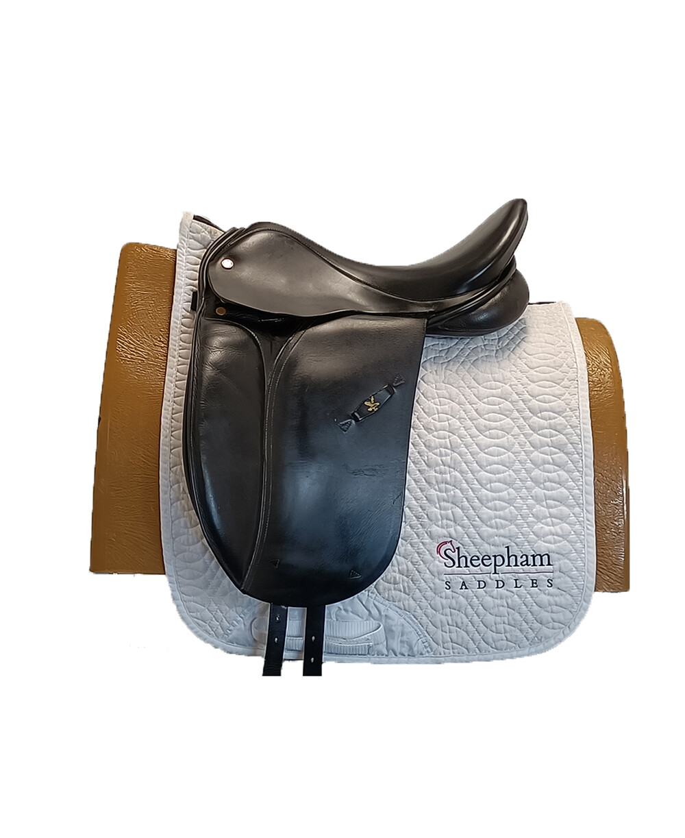Jefferies Falcon Dressage Saddle 17.5" MW Black | Shop our Range of ...
